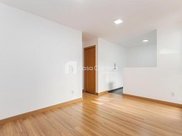 Apartamento Reformado à Venda no Pinheirinho em Cu