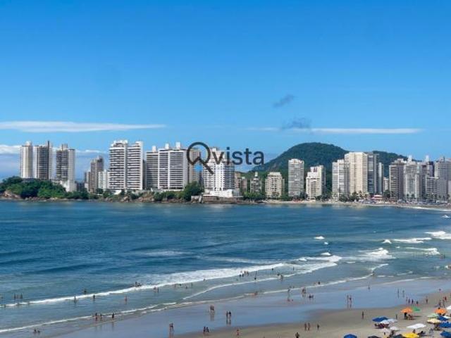 Apartamento reformado Beira Mar à Venda na Pitangueiras no Guarujá | QVista I.