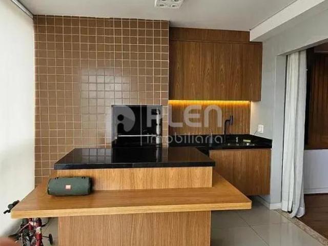 Apartamento reformado de 118 metros com 3 dormitórios e com Varanda Gourmet