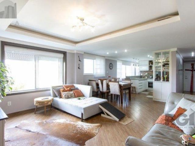Apartamento reformado de 124m² privativos 3 dormitórios sendo 1 suíte no bairro