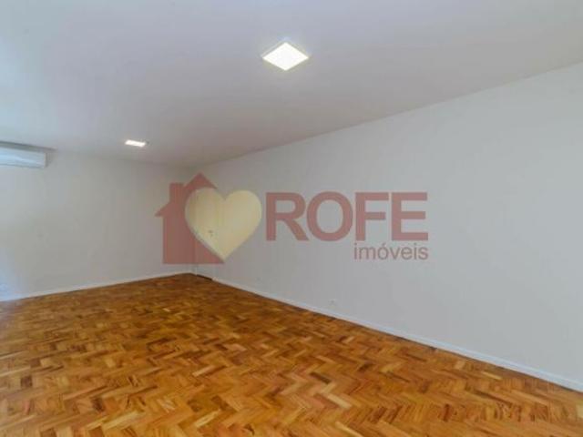 Apartamento Reformado de 132m² com 3 Quartos e 1 Suíte no Jardim Paulista