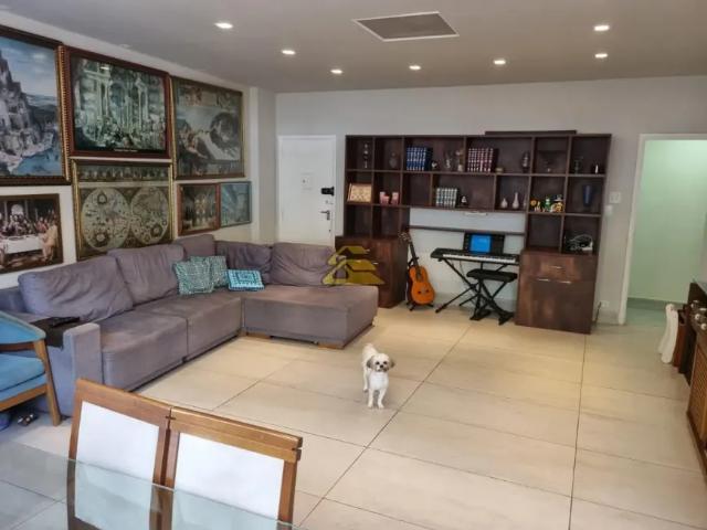 Apartamento Reformado de 170m² com 03 Quartos e Vaga Dias da Rocha