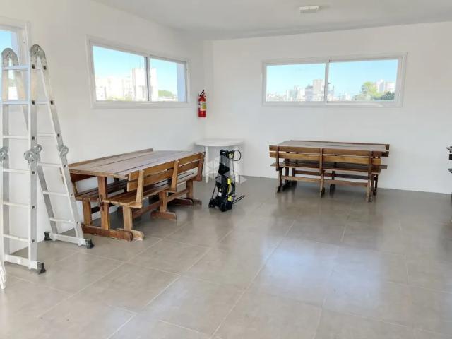 Apartamento reformado de 1 quarto e 1 vaga no bairro Jardim Botânico