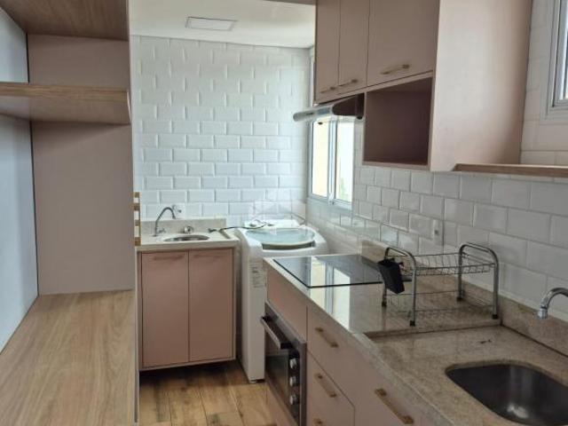 Apartamento Reformado de 2 Dormitórios na Cidade Baixa Pronto para Morar!