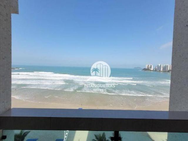 Apartamento reformado de 2 dormitórios sendo 2 suites frente ao mar na Praia das Pitangueiras
