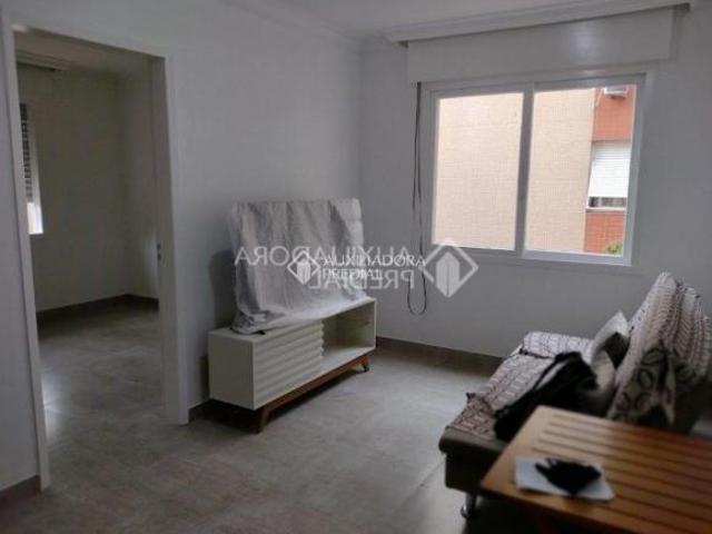 Apartamento reformado de 42m² em frente ao Bourbon Country