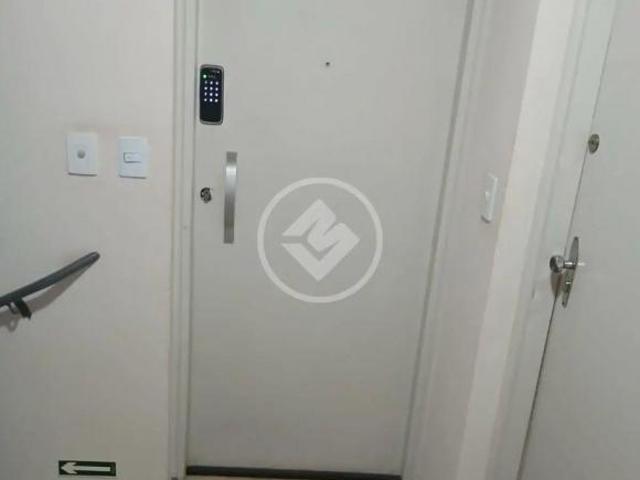 Apartamento reformado de 60 m2 de área privativa, no 1º andar, sem elevador, com 2 dormitórios