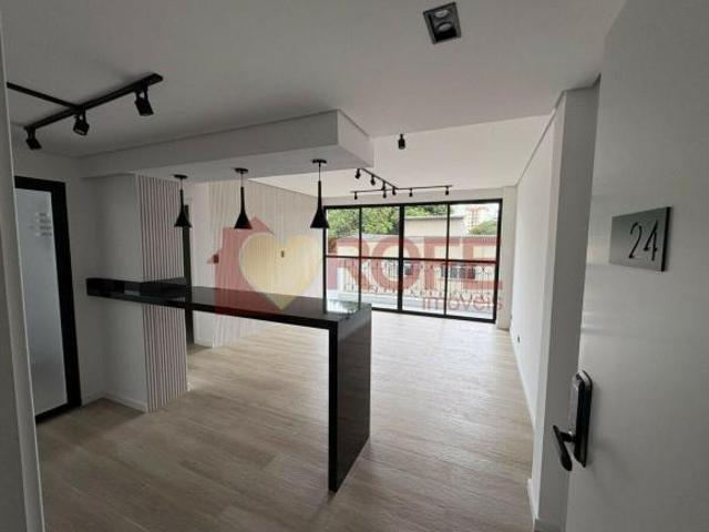 Apartamento Reformado de Alto Padrão em Pinheiros com 88m², 2 Quartos e Vaga de Garagem