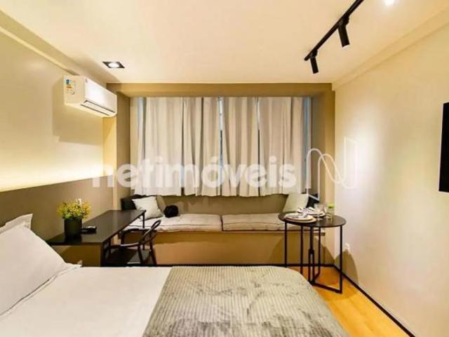 Apartamento reformado e com vaga de garagem à venda na SCLN 406