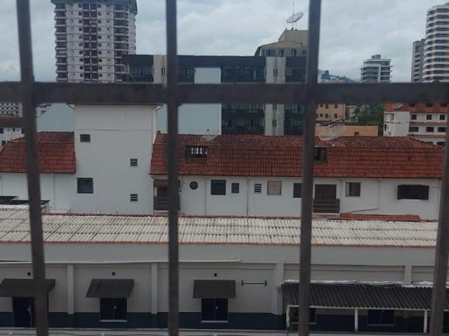 Apartamento Reformado e Ensolarado no Coração de São Lourenço – 60m²