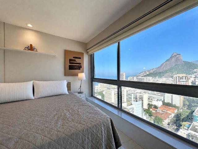 Apartamento reformado e equipado no Rio Flat, Leblon