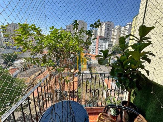 Apartamento Reformado e Finamente Decorado | 68 m² | Andar Alto | 1 Vaga