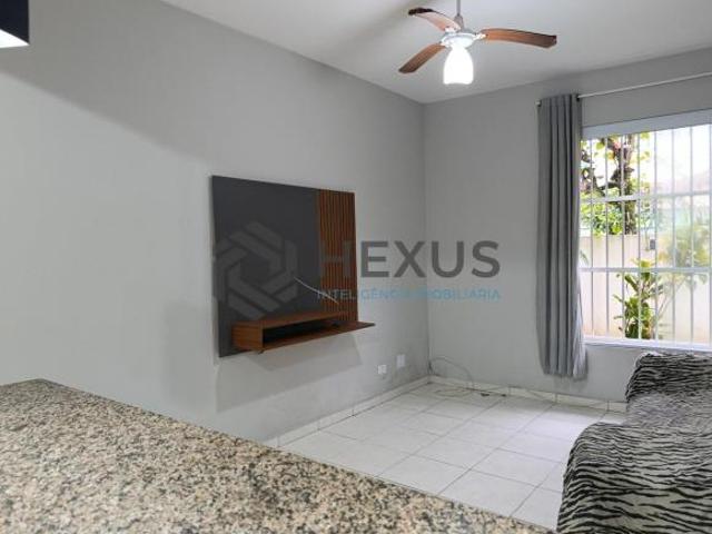 Apartamento reformado e lazer a 200m da praia na Enseada, Guarujá