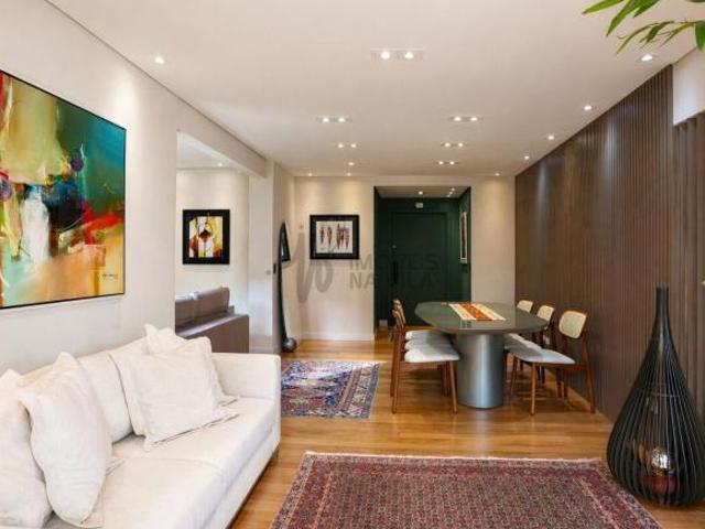 Apartamento reformado e mobiliado, 149m², 2 suítes, 3 vagas próximo à ESPM | Vila Mariana