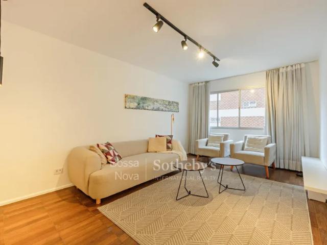 Apartamento reformado e mobiliado com lazer completo no condomínio