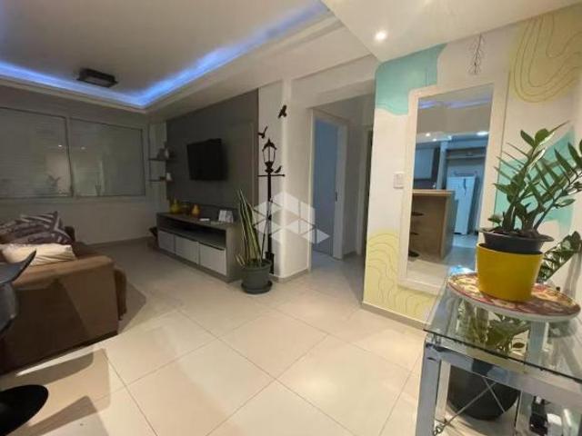 Apartamento Reformado e Mobiliado com Vista para o Rio
