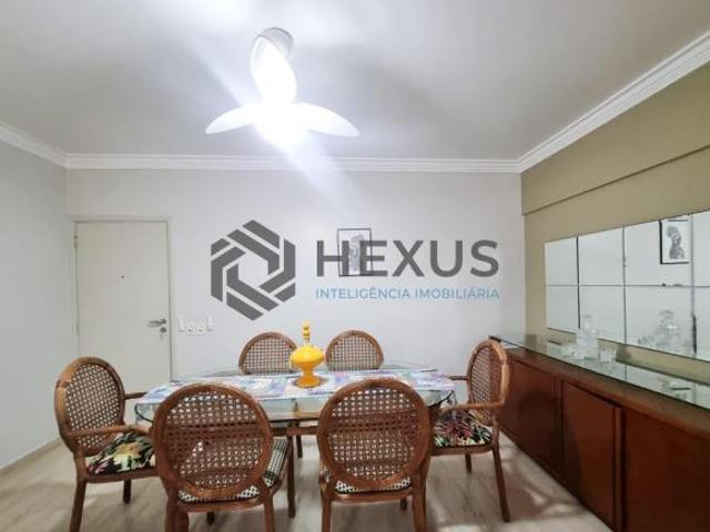 Apartamento reformado e mobiliado a uma quadra da Praia das Pitangueiras, Guaruj