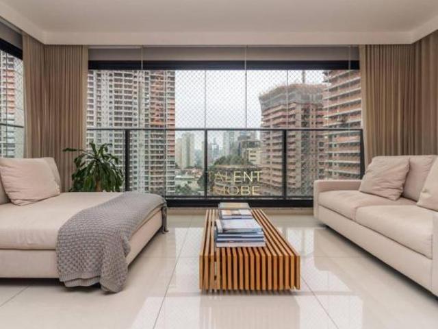 Apartamento reformado e mobiliado à venda no Brooklin São Paulo/SP 145 m² | 3 quartos suítes | 2