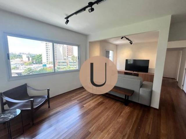 Apartamento Reformado e Mobiliado à Venda no Itaim Bibi