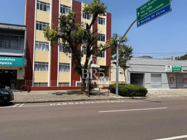 Apartamento Reformado e Mobiliado no Coração das M