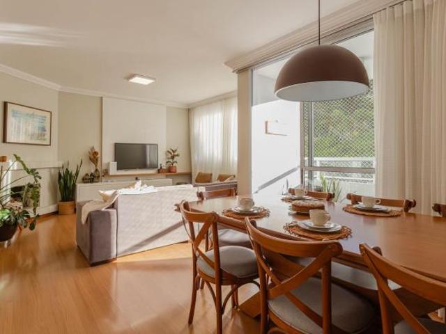 Apartamento reformado e mobiliado no Maison Ecoville | 109m² | 3 quartos sendo uma suite | 2 vagas