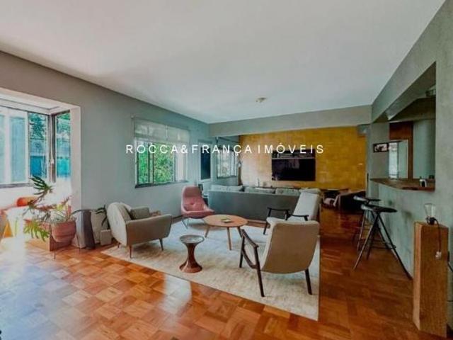 APARTAMENTO REFORMADO E MOBILIADO PERTINHO DA OSCAR FREIRE