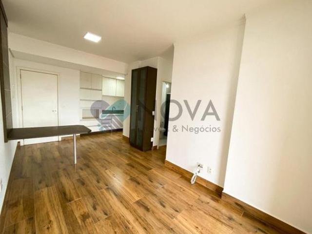 APARTAMENTO REFORMADO E PRONTO PARA MORAR NO CORAÇÃO DA CIDADE!