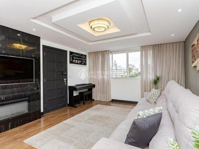 Apartamento Reformado e Praticamente Mobiliado no Alto da XV 105,50 m² Privativos