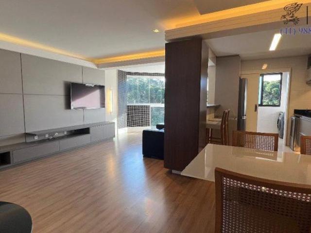 Apartamento Reformado e Semi mobiliado, com 99m² privativos no Bairro Mossunguê