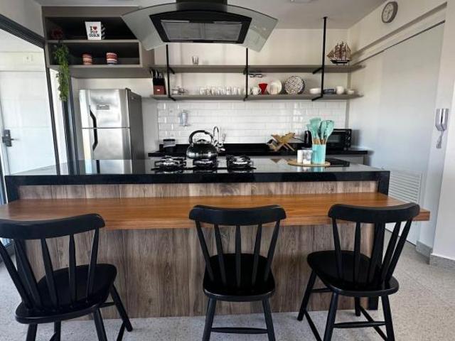 Apartamento reformado em condomínio Novo à Venda na Enseada no Guarujá | QVis.