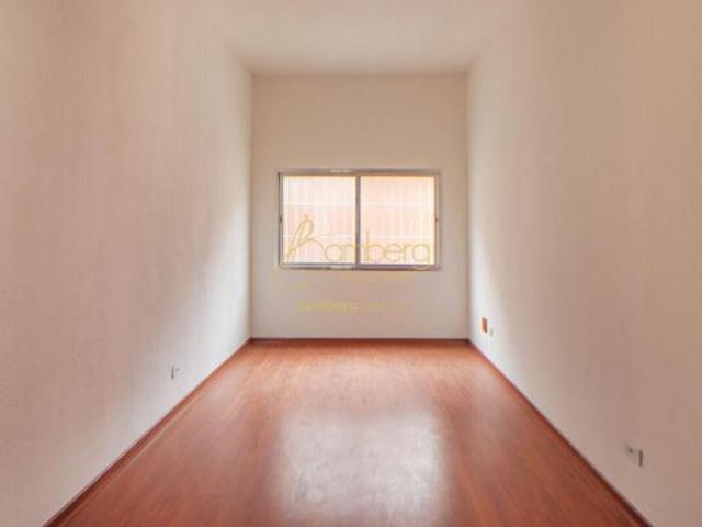 Apartamento reformado em excelente localização