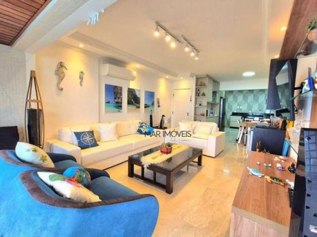 Apartamento reformado em excelente localização a 80metros da praia da Enseada na região do canto do