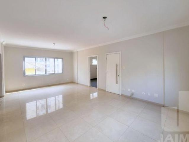 Apartamento reformado em Higienópolis 03 dormitórios suíte e 01 vaga