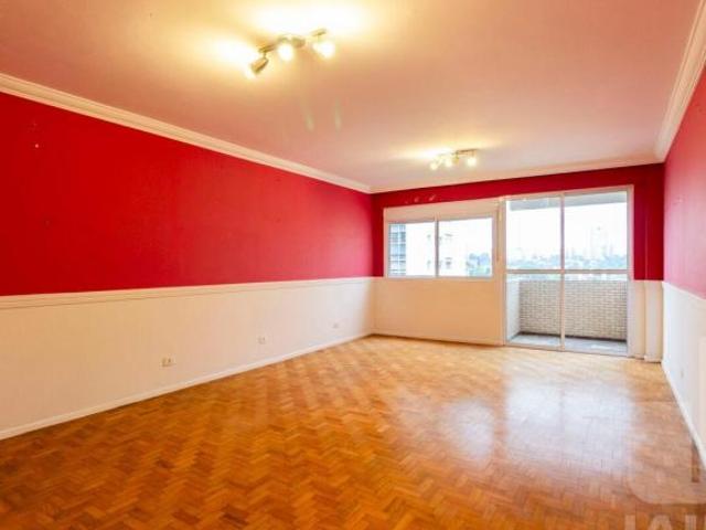 APARTAMENTO REFORMADO EM LOCALIZAÇÃO PRIVILEGIADA EM HIGIENÓPOLIS