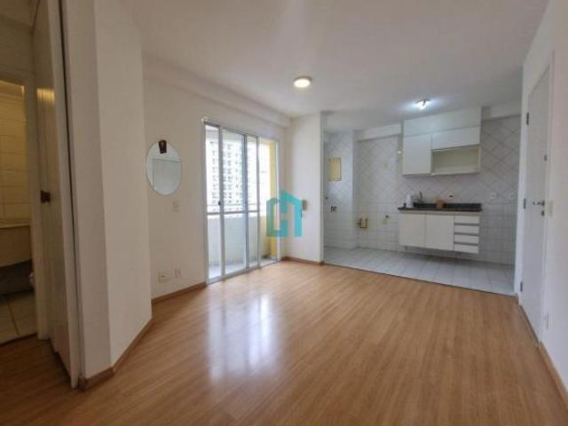 Apartamento Reformado em Moema Helbor