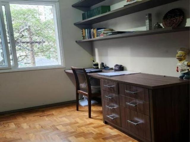 Apartamento Reformado em Moema Oportunidade Imperdível!