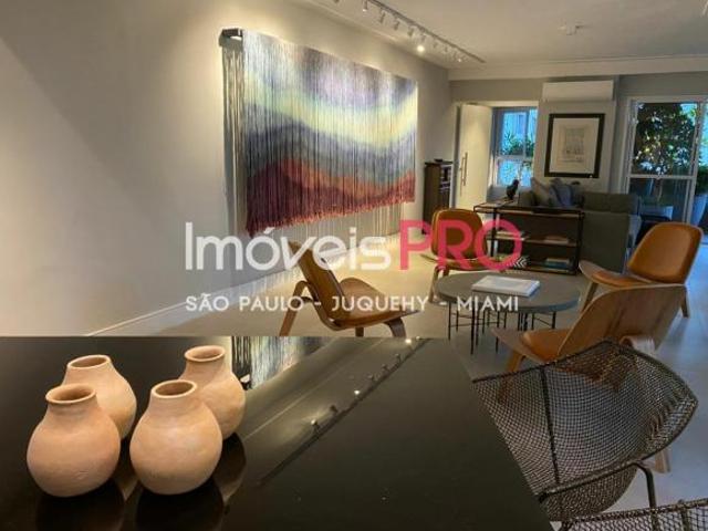 Apartamento reformado em Moema Pássaros!