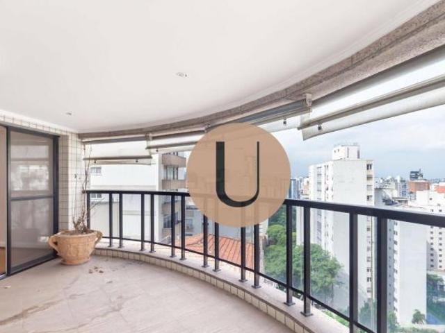 Apartamento reformado em Santa Cecília 208m², 4 Dormitórios, 3 suítes e 4 vagas e Lazer completo