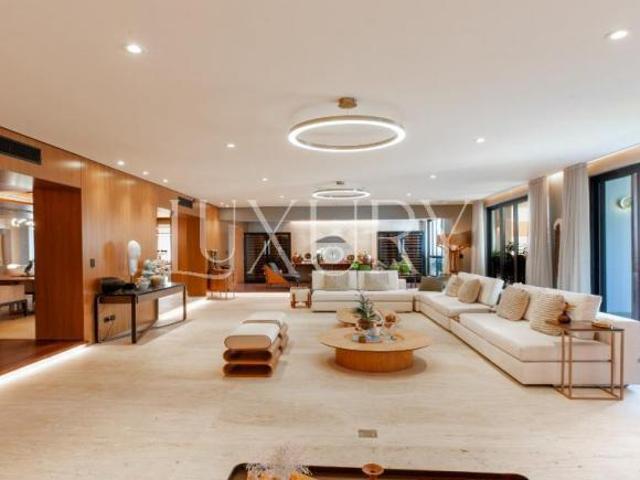 Apartamento reformado em prédio icone com 578 m². Mobiliado. 4 suítes à venda e Locação no bairro Ja