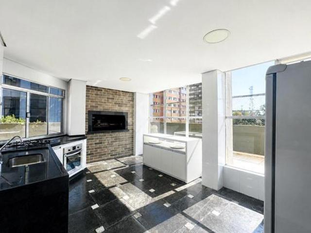 APARTAMENTO REFORMADO, ENSOLARADO E COM SACADA GOURMET NO FIT MARUMBI!
