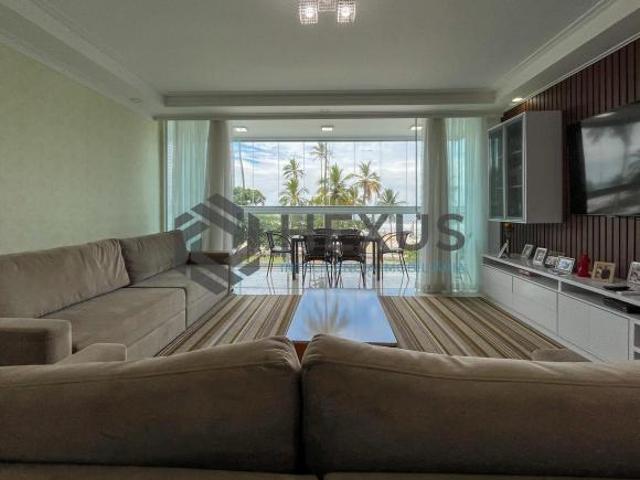 Apartamento reformado frente mar, com quintal e churrasqueira à venda, Pitangue