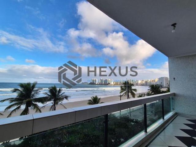 Apartamento reformado frente mar com varanda vista mar nas Pitangueiras, Guarujá