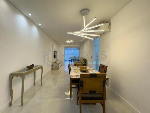 Apartamento reformado frente mar com varanda gourmet e lazer na Praia das Asturias, Guaruja