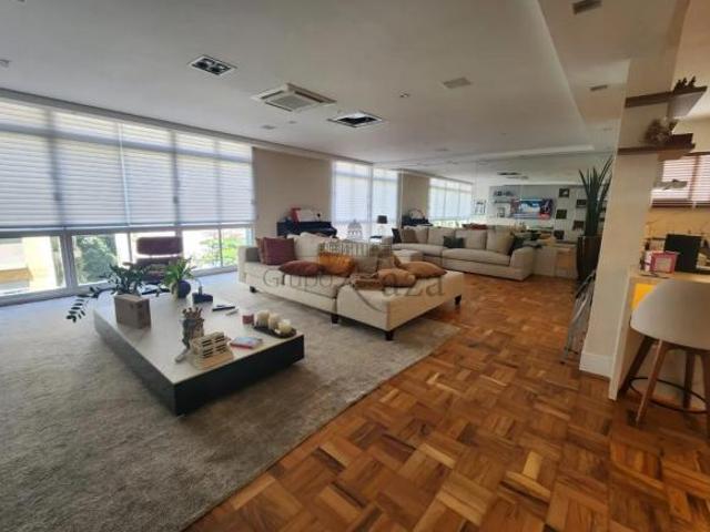 Apartamento Reformado Higienópolis 3 Suítes 211m² Próximo a FAAP, Colégio Rio Branco e Shopp
