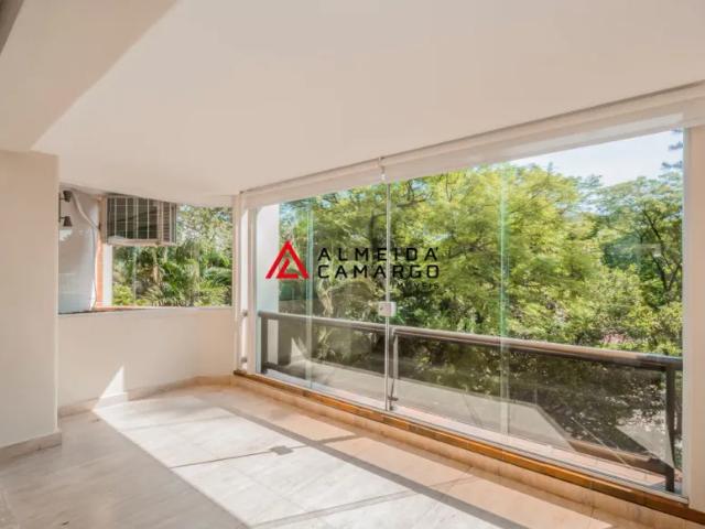 Apartamento Reformado Jardim Europa 284m² 4 dormitórios sendo 2 suítes 4 vagas