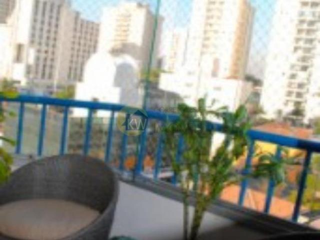 Apartamento Reformado, ótimo padrão fino acabamento. Próximo ao aeroporto, mas Fora de Rota. Ao lado