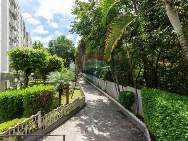 Apartamento Reformado no Coração de Sta. Mônica