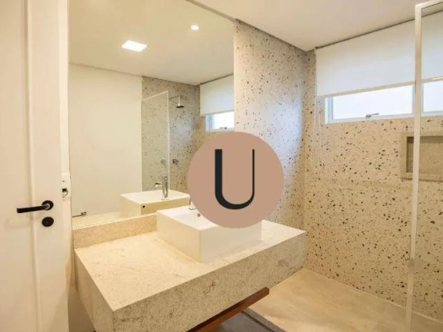 Apartamento reformado no coração Jardim Paulista