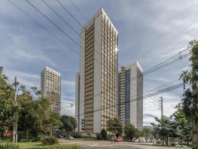 Apartamento reformado no Cosmos com 2 quartos e 1 suíte no Alto da XV