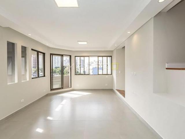 APARTAMENTO REFORMADO NO CABRAL Referência AP707